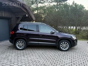 Violets Volkswagen Tiguan 2013 Rīga, ar dzinēja tilpumu 2.00 L un nobraukumu 49 tūkst. km par 11500 €, foto 3 vietnē AUTOMOTO.COM.LV