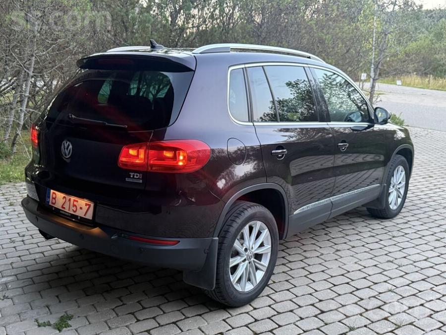Violets Volkswagen Tiguan 2013 Rīga, ar dzinēja tilpumu 2.00 L un nobraukumu 49 tūkst. km par 11500 €, foto 4 vietnē AUTOMOTO.COM.LV