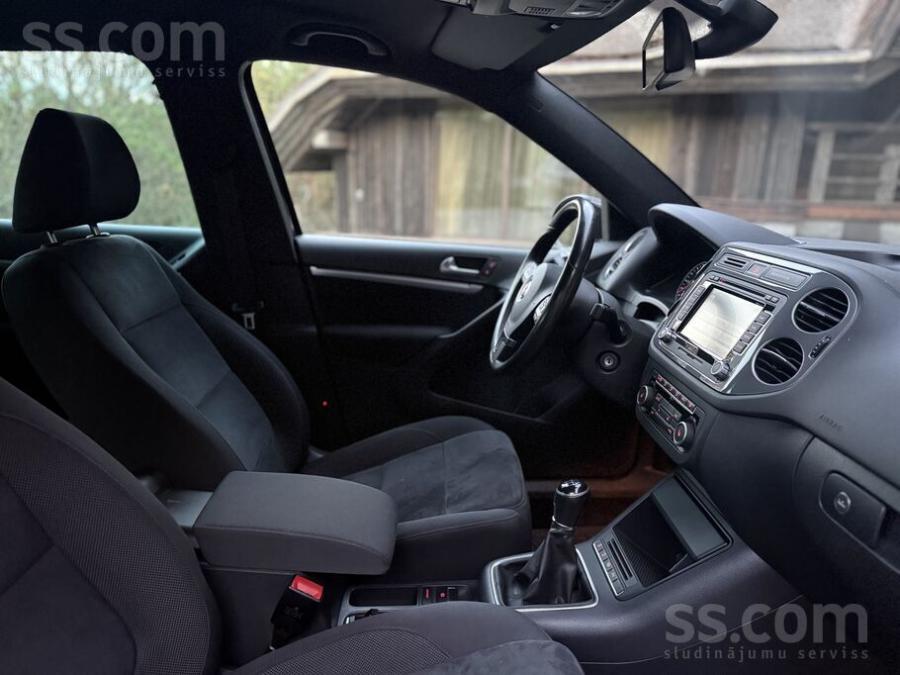 Violets Volkswagen Tiguan 2013 Rīga, ar dzinēja tilpumu 2.00 L un nobraukumu 49 tūkst. km par 11500 €, foto 10 vietnē AUTOMOTO.COM.LV