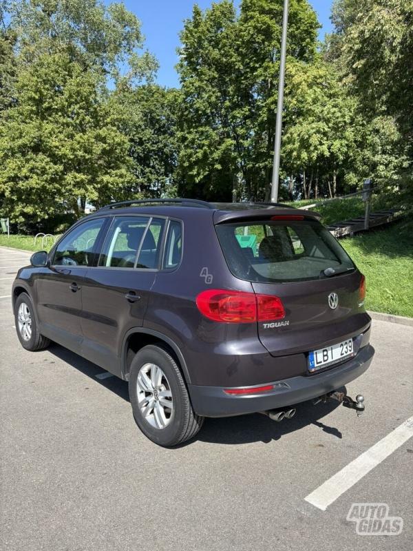 Violets Volkswagen Tiguan 2016 Kauņa, ar dzinēja tilpumu 2.00 L un nobraukumu 121 tūkst. km par 7900 €, foto 4 vietnē AUTOMOTO.COM.LV