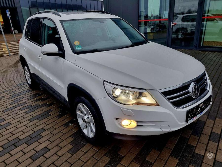 Balts Volkswagen Tiguan 2008 Šauļi, ar dzinēja tilpumu 1.97 L un nobraukumu 173 tūkst. km par 6600 €, foto 4 vietnē AUTOMOTO.COM.LV