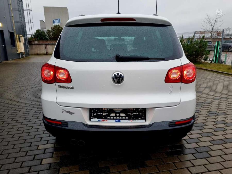 Balts Volkswagen Tiguan 2008 Šauļi, ar dzinēja tilpumu 1.97 L un nobraukumu 173 tūkst. km par 6600 €, foto 10 vietnē AUTOMOTO.COM.LV
