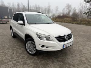 White Volkswagen Tiguan 2008 in Kaunas, with an engine capacity of 2.00 L and mileage of 240 thousand km for 5790 €, photo  on AUTOMOTO.COM.LV