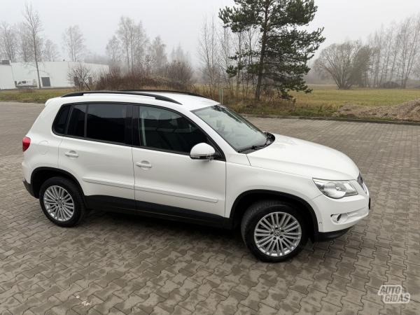 Balts Volkswagen Tiguan 2008 Kauņa, ar dzinēja tilpumu 2.00 L un nobraukumu 240 tūkst. km par 5790 €, foto 3 vietnē AUTOMOTO.COM.LV