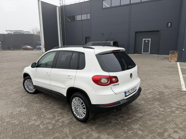 Balts Volkswagen Tiguan 2008 Kauņa, ar dzinēja tilpumu 2.00 L un nobraukumu 240 tūkst. km par 5790 €, foto 6 vietnē AUTOMOTO.COM.LV