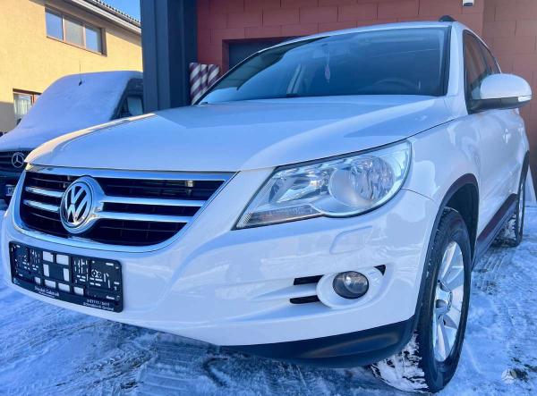 White Volkswagen Tiguan 2008 in Marijampole, with an engine capacity of 1.97 L and mileage of 252 thousand km for 6300 €, photo 2 on AUTOMOTO.COM.LV