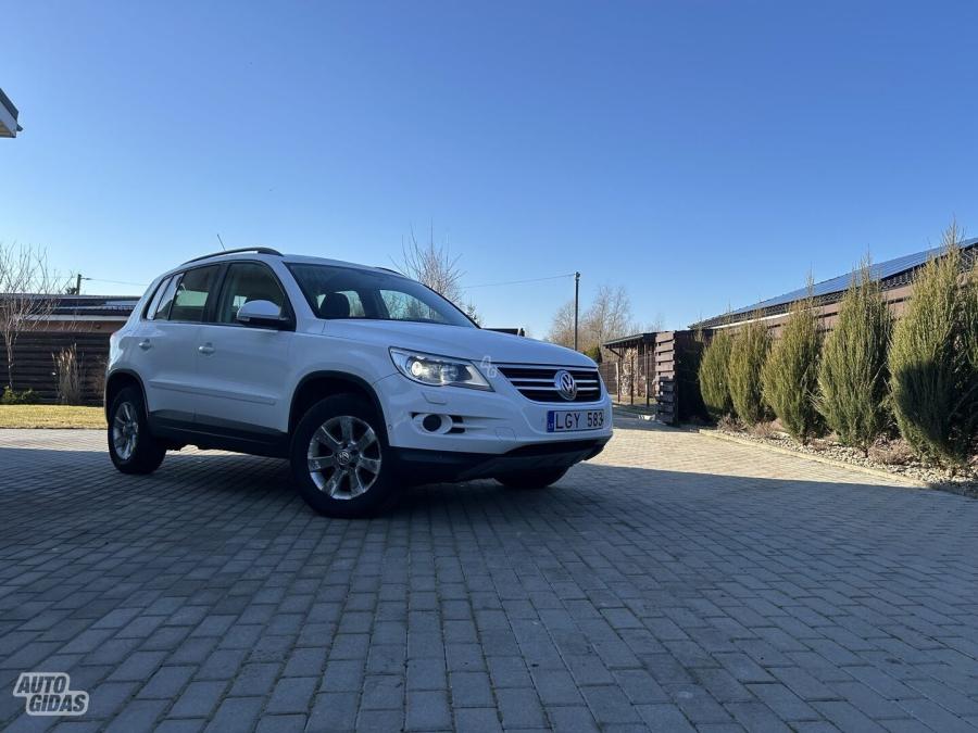 White Volkswagen Tiguan 2008 in Klaipeda, with an engine capacity of 2.00 L and mileage of 347 thousand km for 5300 €, photo 2 on AUTOMOTO.COM.LV