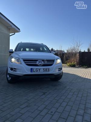 White Volkswagen Tiguan 2008 in Klaipeda, with an engine capacity of 2.00 L and mileage of 347 thousand km for 5300 €, photo 4 on AUTOMOTO.COM.LV