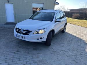 White Volkswagen Tiguan 2008 in Klaipeda, with an engine capacity of 2.00 L and mileage of 347 thousand km for 5300 €, photo 6 on AUTOMOTO.COM.LV