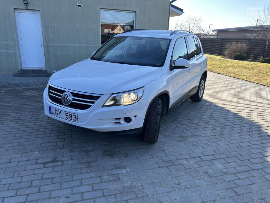 White Volkswagen Tiguan 2008 in Klaipeda, with an engine capacity of 2.00 L and mileage of 347 thousand km for 5300 €, photo 6 on AUTOMOTO.COM.LV