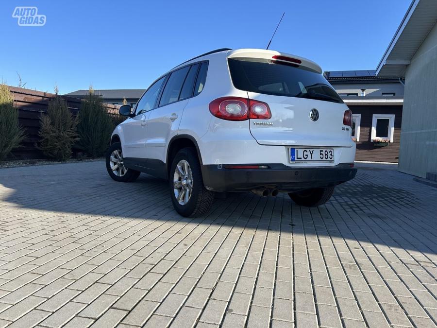White Volkswagen Tiguan 2008 in Klaipeda, with an engine capacity of 2.00 L and mileage of 347 thousand km for 5300 €, photo 11 on AUTOMOTO.COM.LV