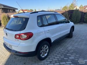 White Volkswagen Tiguan 2008 in Klaipeda, with an engine capacity of 2.00 L and mileage of 347 thousand km for 5300 €, photo 14 on AUTOMOTO.COM.LV