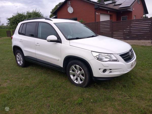 Balts Volkswagen Tiguan 2008 Kauņa, ar dzinēja tilpumu 1.97 L un nobraukumu 326 tūkst. km par 1750 €, foto 1 vietnē AUTOMOTO.COM.LV