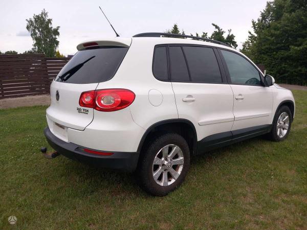 Balts Volkswagen Tiguan 2008 Kauņa, ar dzinēja tilpumu 1.97 L un nobraukumu 326 tūkst. km par 1750 €, foto 3 vietnē AUTOMOTO.COM.LV