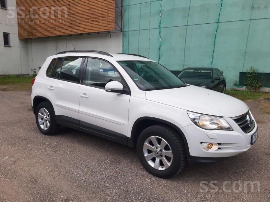 White Volkswagen Tiguan 2008 in Daugavpils, with an engine capacity of 2.00 L and mileage of 0 thousand km for 5750 €, photo 5 on AUTOMOTO.COM.LV