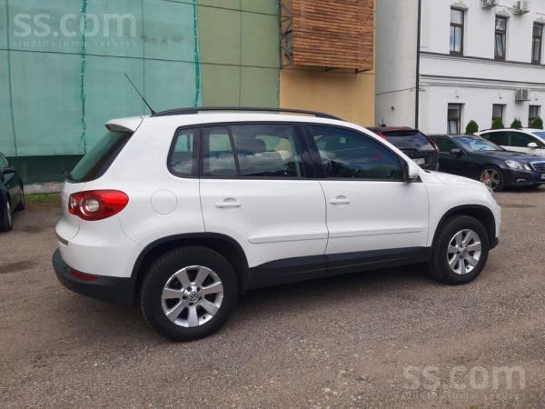 Balts Volkswagen Tiguan 2008 Daugavpils, ar dzinēja tilpumu 2.00 L un nobraukumu 0 tūkst. km par 5750 €, foto 5 vietnē AUTOMOTO.COM.LV