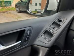 White Volkswagen Tiguan 2008 in Daugavpils, with an engine capacity of 2.00 L and mileage of 0 thousand km for 5750 €, photo 13 on AUTOMOTO.COM.LV