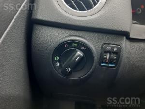 White Volkswagen Tiguan 2008 in Daugavpils, with an engine capacity of 2.00 L and mileage of 0 thousand km for 5750 €, photo 14 on AUTOMOTO.COM.LV