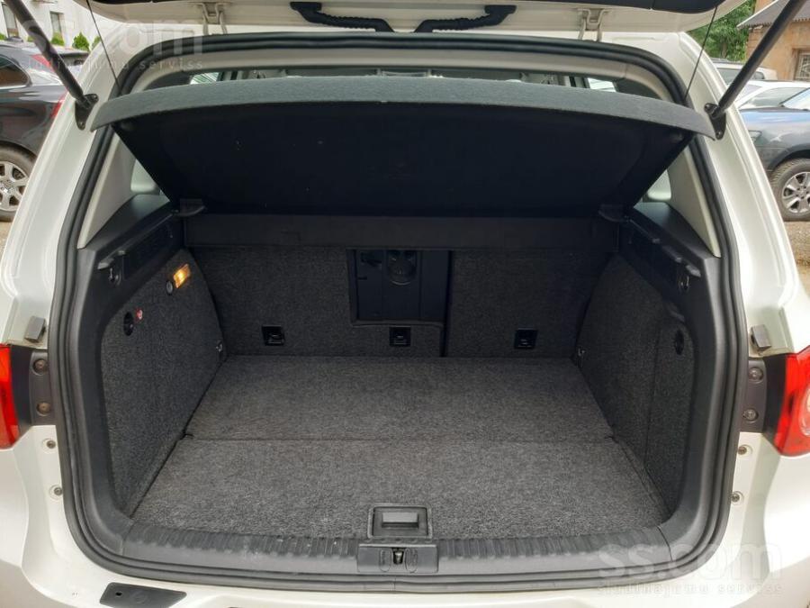 White Volkswagen Tiguan 2008 in Daugavpils, with an engine capacity of 2.00 L and mileage of 0 thousand km for 5750 €, photo 22 on AUTOMOTO.COM.LV