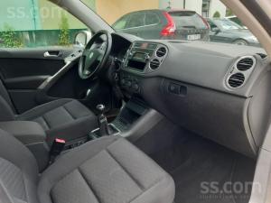 White Volkswagen Tiguan 2008 in Daugavpils, with an engine capacity of 2.00 L and mileage of 0 thousand km for 5750 €, photo 23 on AUTOMOTO.COM.LV