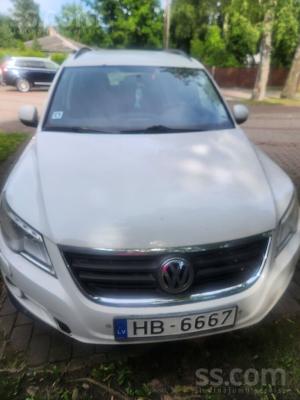 Balts Volkswagen Tiguan 2008 Rīga, ar dzinēja tilpumu 2.00 L un nobraukumu 250 tūkst. km par 1500 €, foto  vietnē AUTOMOTO.COM.LV