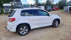 Balts Volkswagen Tiguan 2009 Viļņa, ar dzinēja tilpumu 2.00 L un nobraukumu 289 tūkst. km par 4999 €, foto 9 vietnē AUTOMOTO.COM.LV