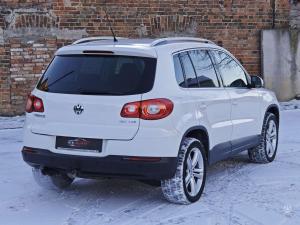 White Volkswagen Tiguan 2009 in Kedainiai, with an engine capacity of 1.98 L and mileage of 190 thousand km for 5999 €, photo 9 on AUTOMOTO.COM.LV