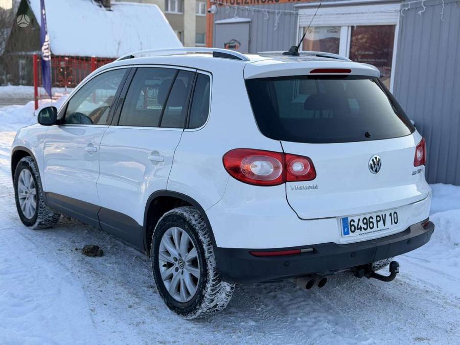 Balts Volkswagen Tiguan 2009 Viļņa, ar dzinēja tilpumu 1.97 L un nobraukumu 231 tūkst. km par 5999 €, foto 8 vietnē AUTOMOTO.COM.LV