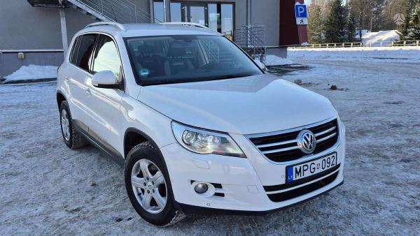 Balts Volkswagen Tiguan 2009 Utena, ar dzinēja tilpumu 1.97 L un nobraukumu 289 tūkst. km par 5650 €, foto 1 vietnē AUTOMOTO.COM.LV