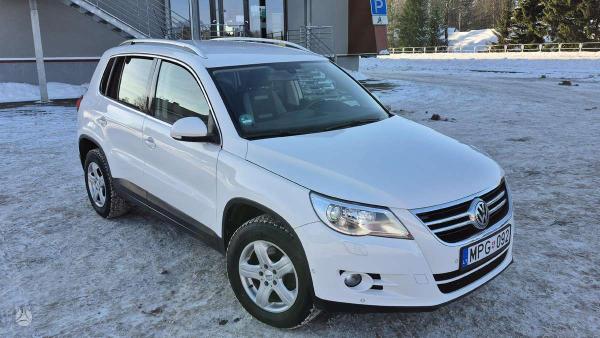 Balts Volkswagen Tiguan 2009 Utena, ar dzinēja tilpumu 1.97 L un nobraukumu 289 tūkst. km par 5650 €, foto 3 vietnē AUTOMOTO.COM.LV