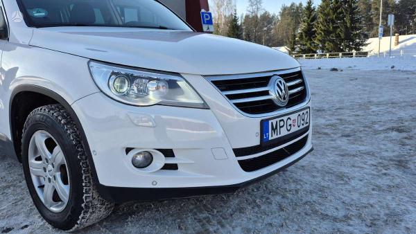 Balts Volkswagen Tiguan 2009 Utena, ar dzinēja tilpumu 1.97 L un nobraukumu 289 tūkst. km par 5650 €, foto 8 vietnē AUTOMOTO.COM.LV