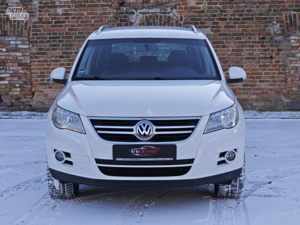 Balts Volkswagen Tiguan 2009 Viļņa, ar dzinēja tilpumu 2.00 L un nobraukumu 190 tūkst. km par 5699 €, foto 5 vietnē AUTOMOTO.COM.LV