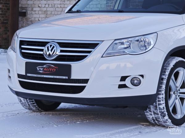 Balts Volkswagen Tiguan 2009 Viļņa, ar dzinēja tilpumu 2.00 L un nobraukumu 190 tūkst. km par 5699 €, foto 8 vietnē AUTOMOTO.COM.LV