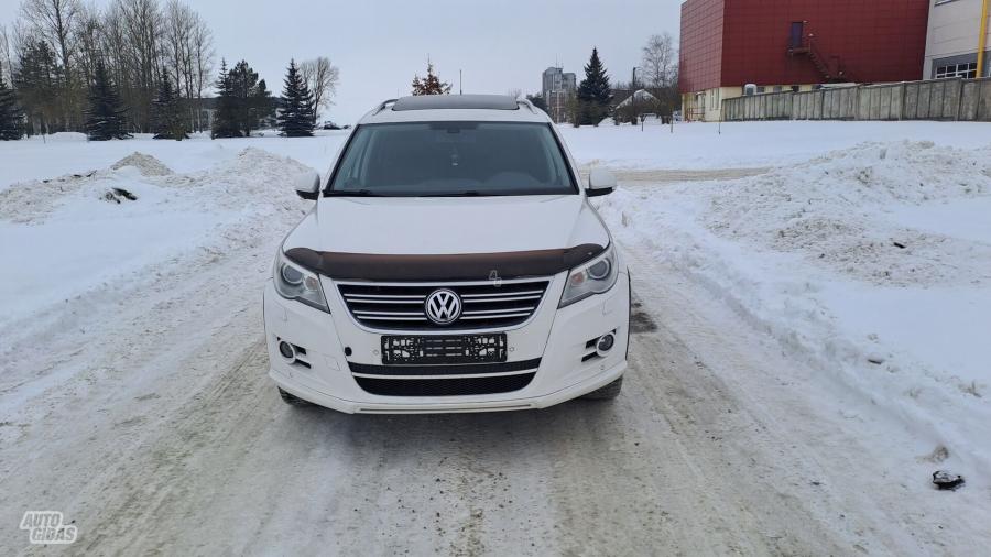 Balts Volkswagen Tiguan 2009 Viļņa, ar dzinēja tilpumu 2.00 L un nobraukumu 289 tūkst. km par 5650 €, foto 1 vietnē AUTOMOTO.COM.LV