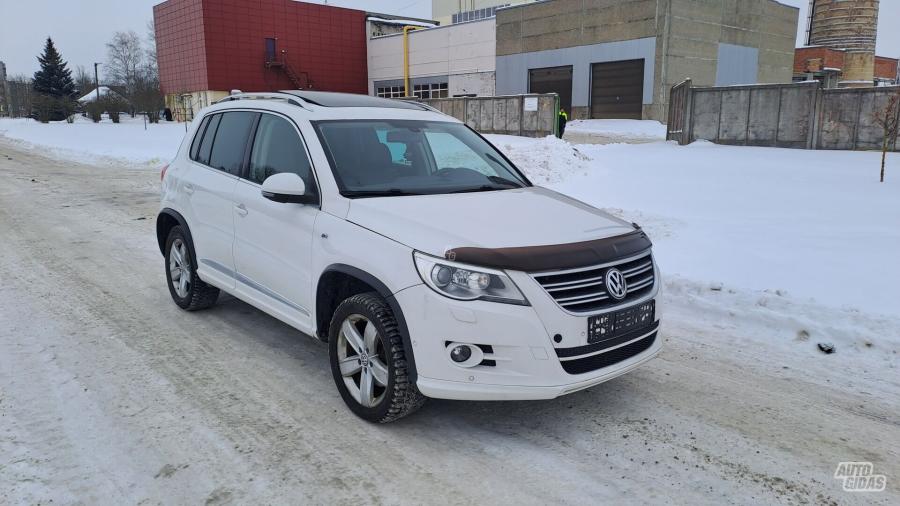 Balts Volkswagen Tiguan 2009 Viļņa, ar dzinēja tilpumu 2.00 L un nobraukumu 289 tūkst. km par 5650 €, foto 13 vietnē AUTOMOTO.COM.LV