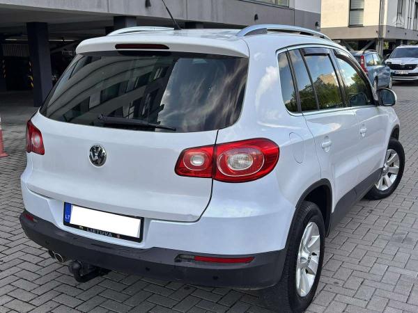 Balts Volkswagen Tiguan 2009 Kauņa, ar dzinēja tilpumu 1.97 L un nobraukumu 300 tūkst. km par 3200 €, foto 8 vietnē AUTOMOTO.COM.LV