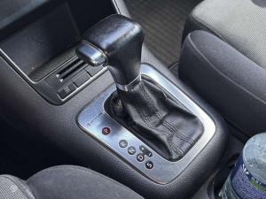 White Volkswagen Tiguan 2009 in Kaunas, with an engine capacity of 1.97 L and mileage of 300 thousand km for 3200 €, photo 20 on AUTOMOTO.COM.LV