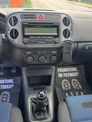 White Volkswagen Tiguan 2009 in Kaunas, with an engine capacity of 1.40 L and mileage of 253 thousand km for 3499 €, photo 13 on AUTOMOTO.COM.LV