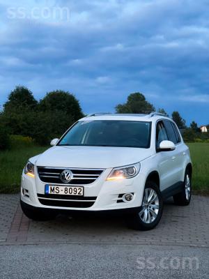 Balts Volkswagen Tiguan 2009 Rīga, ar dzinēja tilpumu 2.00 L un nobraukumu 266 tūkst. km par 6300 €, foto  vietnē AUTOMOTO.COM.LV