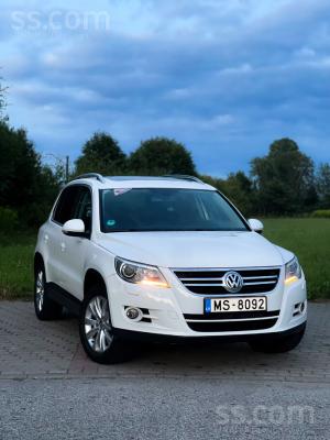 Balts Volkswagen Tiguan 2009 Rīga, ar dzinēja tilpumu 2.00 L un nobraukumu 266 tūkst. km par 6300 €, foto 4 vietnē AUTOMOTO.COM.LV