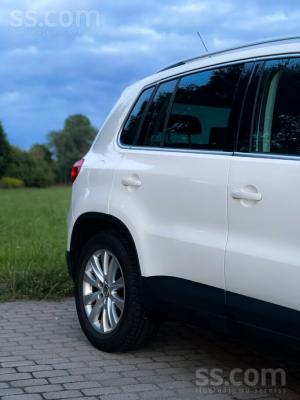 Balts Volkswagen Tiguan 2009 Rīga, ar dzinēja tilpumu 2.00 L un nobraukumu 266 tūkst. km par 6300 €, foto 5 vietnē AUTOMOTO.COM.LV