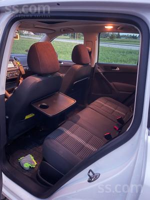 Balts Volkswagen Tiguan 2009 Rīga, ar dzinēja tilpumu 2.00 L un nobraukumu 266 tūkst. km par 6300 €, foto 13 vietnē AUTOMOTO.COM.LV