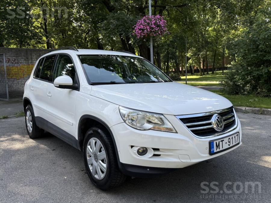 Balts Volkswagen Tiguan 2009 Rīga, ar dzinēja tilpumu 2.00 L un nobraukumu 314 tūkst. km par 3950 €, foto 1 vietnē AUTOMOTO.COM.LV
