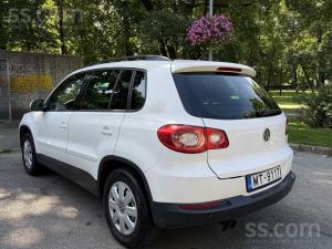Balts Volkswagen Tiguan 2009 Rīga, ar dzinēja tilpumu 2.00 L un nobraukumu 314 tūkst. km par 3950 €, foto 4 vietnē AUTOMOTO.COM.LV