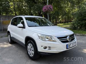 Balts Volkswagen Tiguan 2009 Rīga, ar dzinēja tilpumu 2.00 L un nobraukumu 314 tūkst. km par 3950 €, foto  vietnē AUTOMOTO.COM.LV