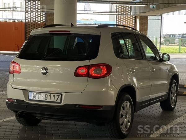 Balts Volkswagen Tiguan 2009 Rīga, ar dzinēja tilpumu 2.00 L un nobraukumu 314 tūkst. km par 3850 €, foto 7 vietnē AUTOMOTO.COM.LV