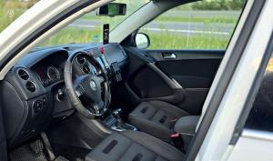 Balts Volkswagen Tiguan 2009 Šauļi, ar dzinēja tilpumu 1.98 L un nobraukumu 200 tūkst. km par 4950 €, foto 9 vietnē AUTOMOTO.COM.LV
