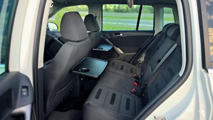 Balts Volkswagen Tiguan 2009 Šauļi, ar dzinēja tilpumu 1.98 L un nobraukumu 200 tūkst. km par 4950 €, foto 10 vietnē AUTOMOTO.COM.LV
