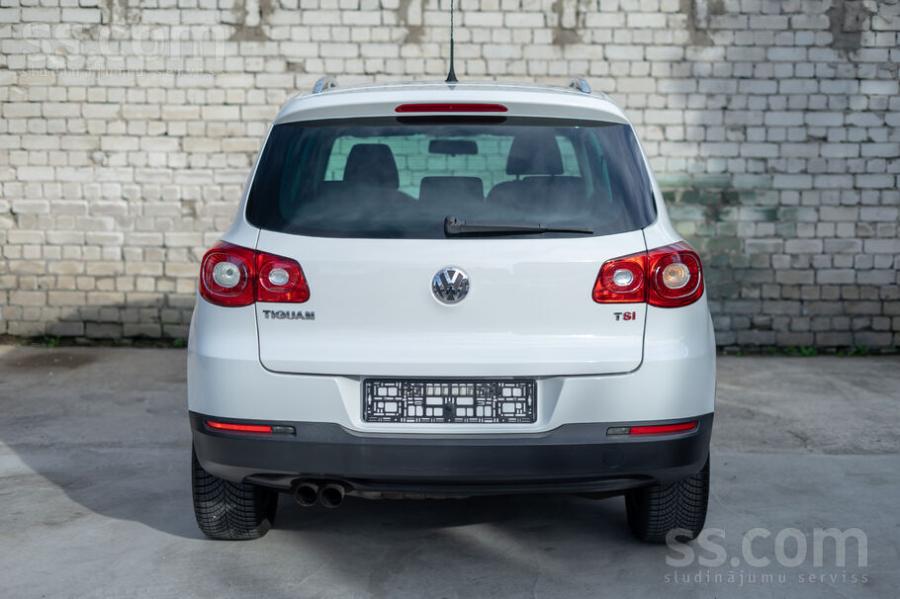 Balts Volkswagen Tiguan 2009 Liepāja, ar dzinēja tilpumu 1.40 L un nobraukumu 211 tūkst. km par 6200 €, foto 6 vietnē AUTOMOTO.COM.LV