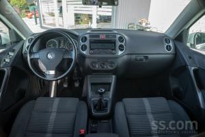 Balts Volkswagen Tiguan 2009 Liepāja, ar dzinēja tilpumu 1.40 L un nobraukumu 211 tūkst. km par 6200 €, foto 8 vietnē AUTOMOTO.COM.LV